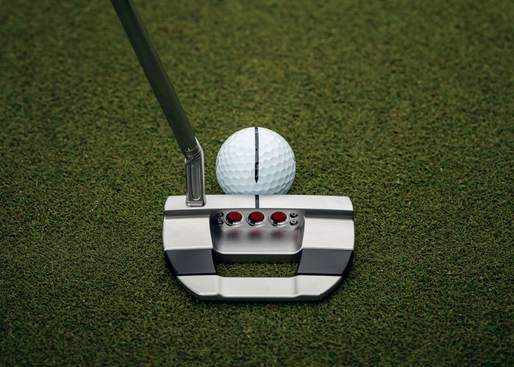 TITLEIST INTRODUCES PRO V1 AIM PERFORMANCE - Golf Retailing